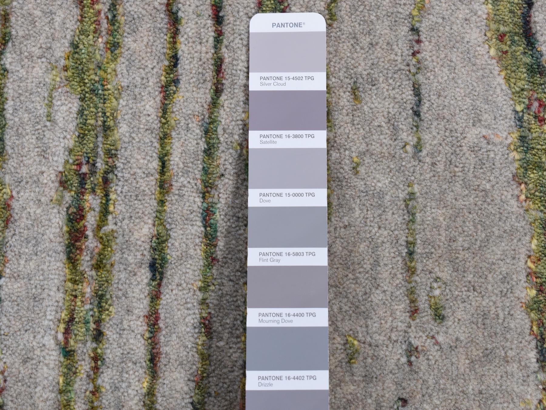 5'10"x5'10" Thunder Gray, Fine Jacquard Hand Loomed, Modern Safari ...